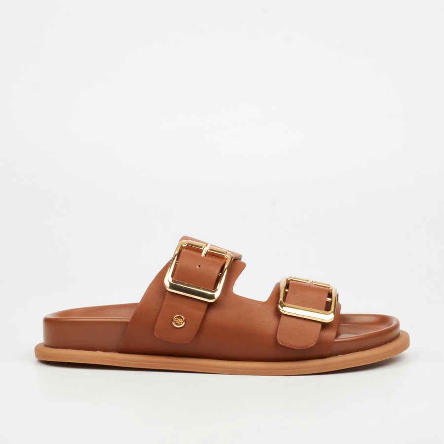 Shoes – A'MI Collectif